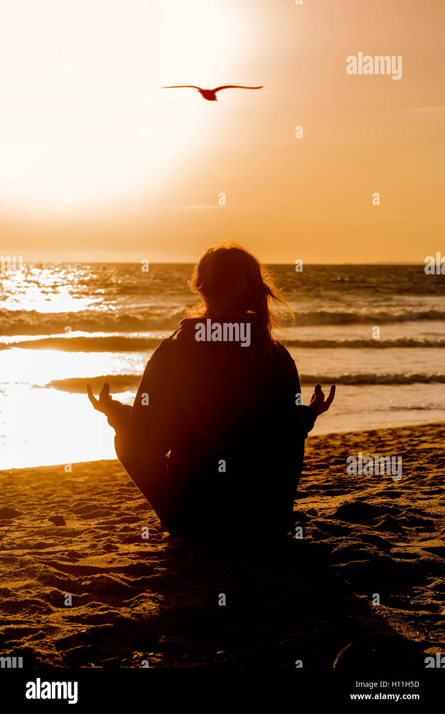 Yoga resort dawn hi-res stock photography and images - Alamy