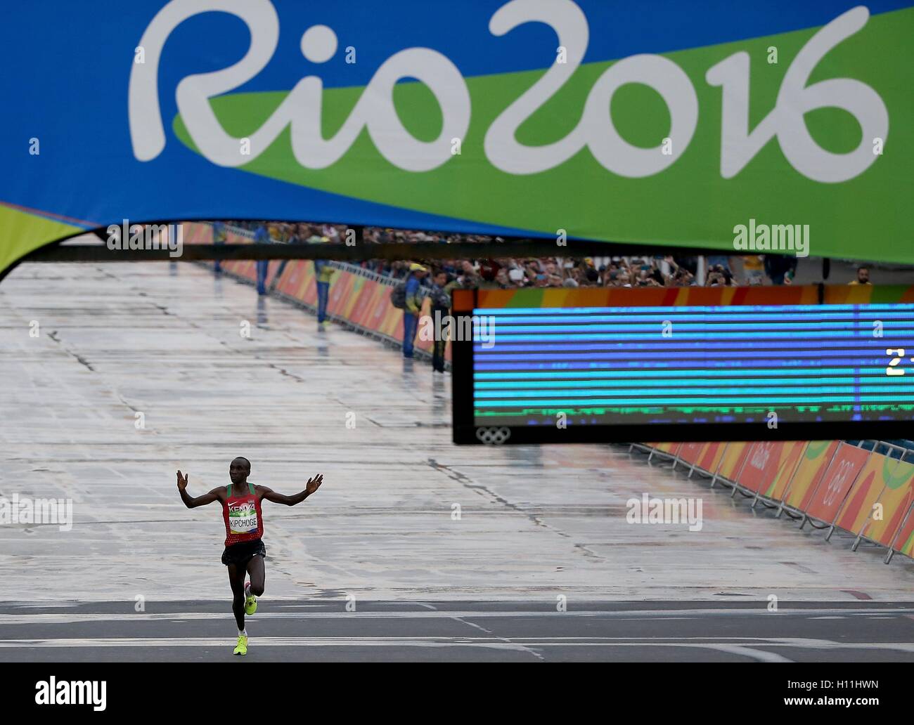Eliud Kipchoge of Kenya winning the men's marathon at the 2016 Rio ...