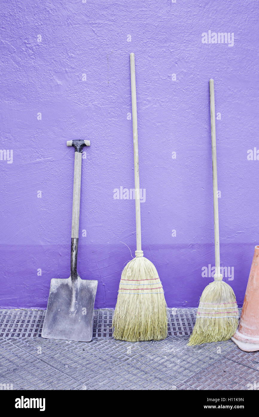 Mop shovels hi-res stock photography and images - Alamy