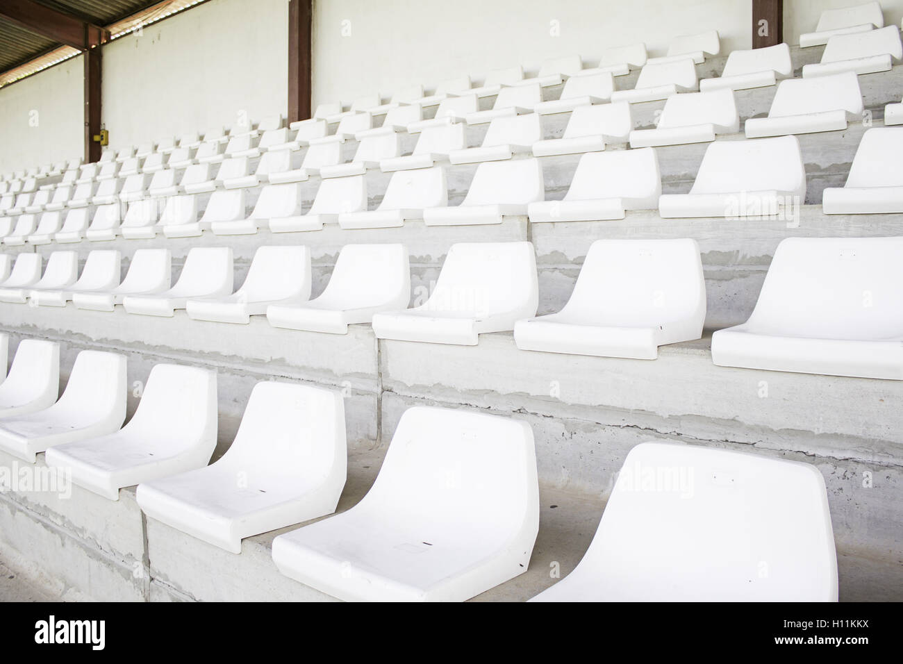 Basketball stadium bleachers hi-res stock photography and images - Alamy