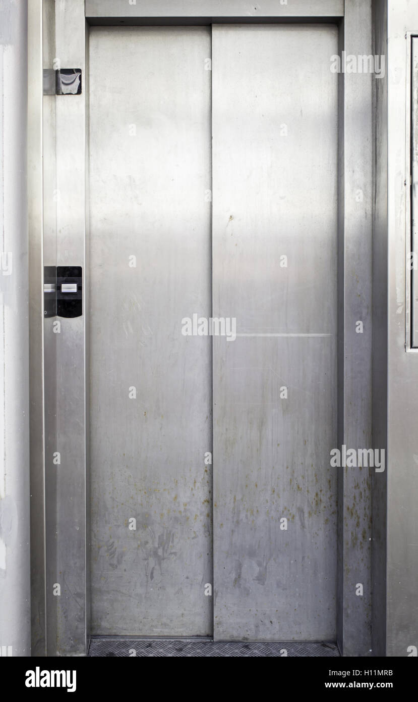 Elevator lift door doors hi-res stock photography and images - Alamy
