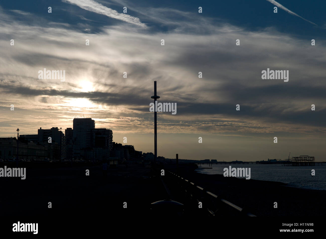 Brighton seafront i360 viewing tower hi-res stock photography and ...