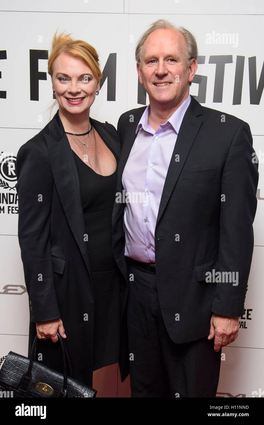 Peter davison wife elizabeth heery hi-res stock photography and images ...