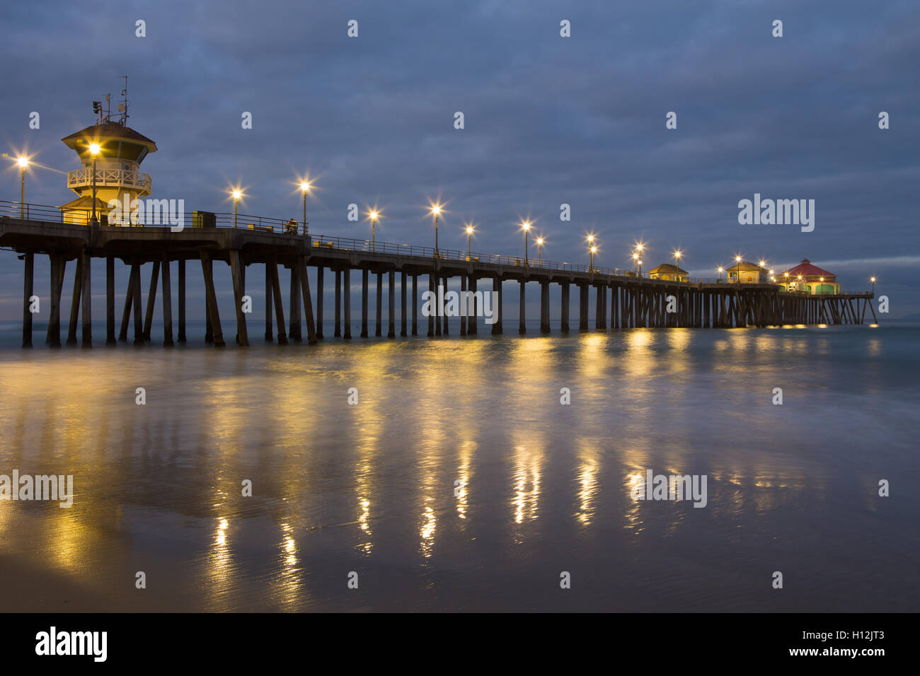 Huntington beach sunrise hi-res stock photography and images - Alamy