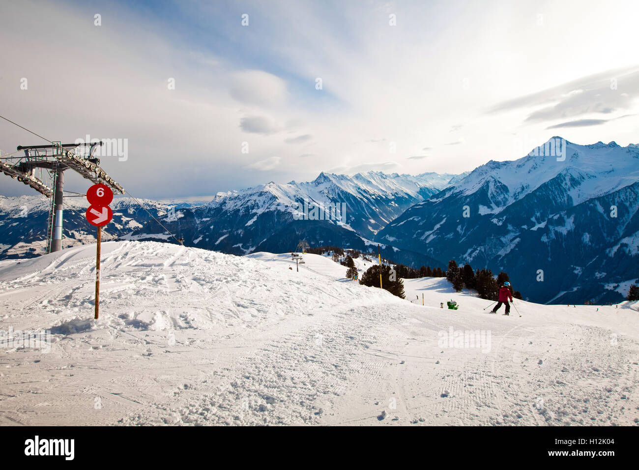 Ski sign board hi-res stock photography and images - Alamy