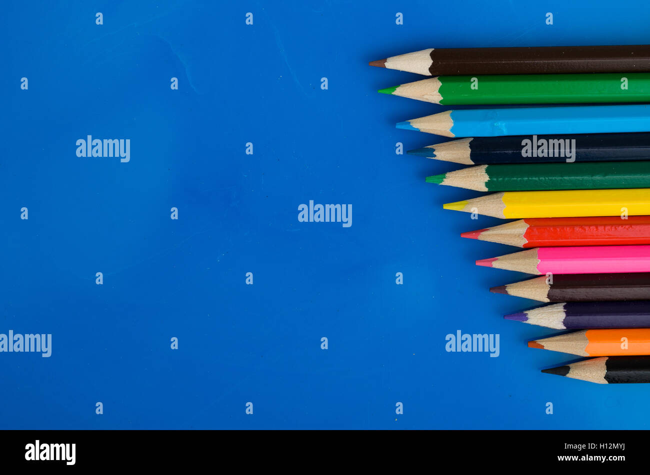 Pencil drawing on green chalkboard hi-res stock photography and images ...