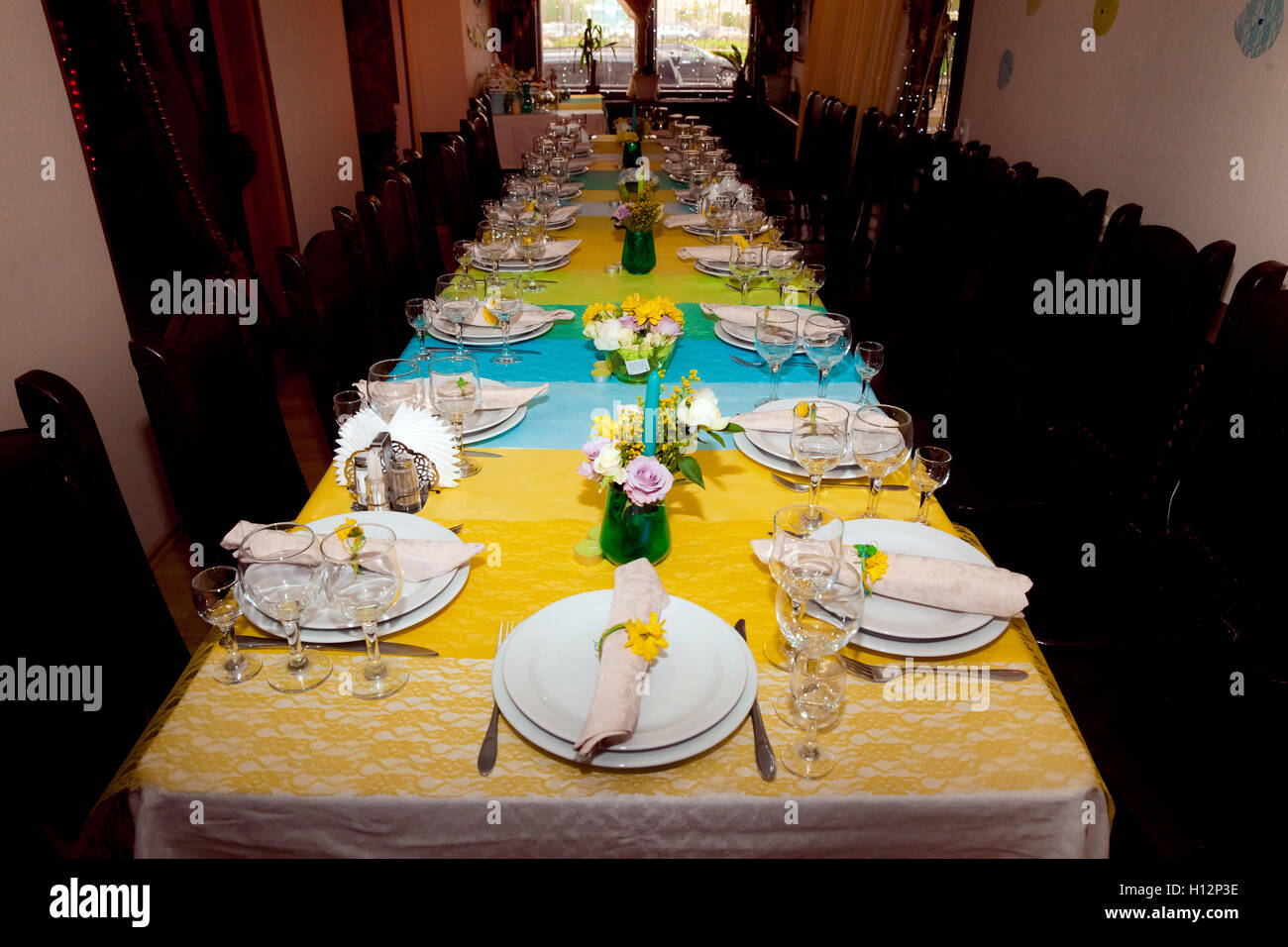 Table setting view Stock Photo - Alamy