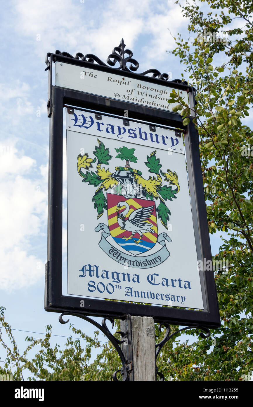Wraysbury Magna Carta anniversary village sign, Welley Road, Wraysbury ...
