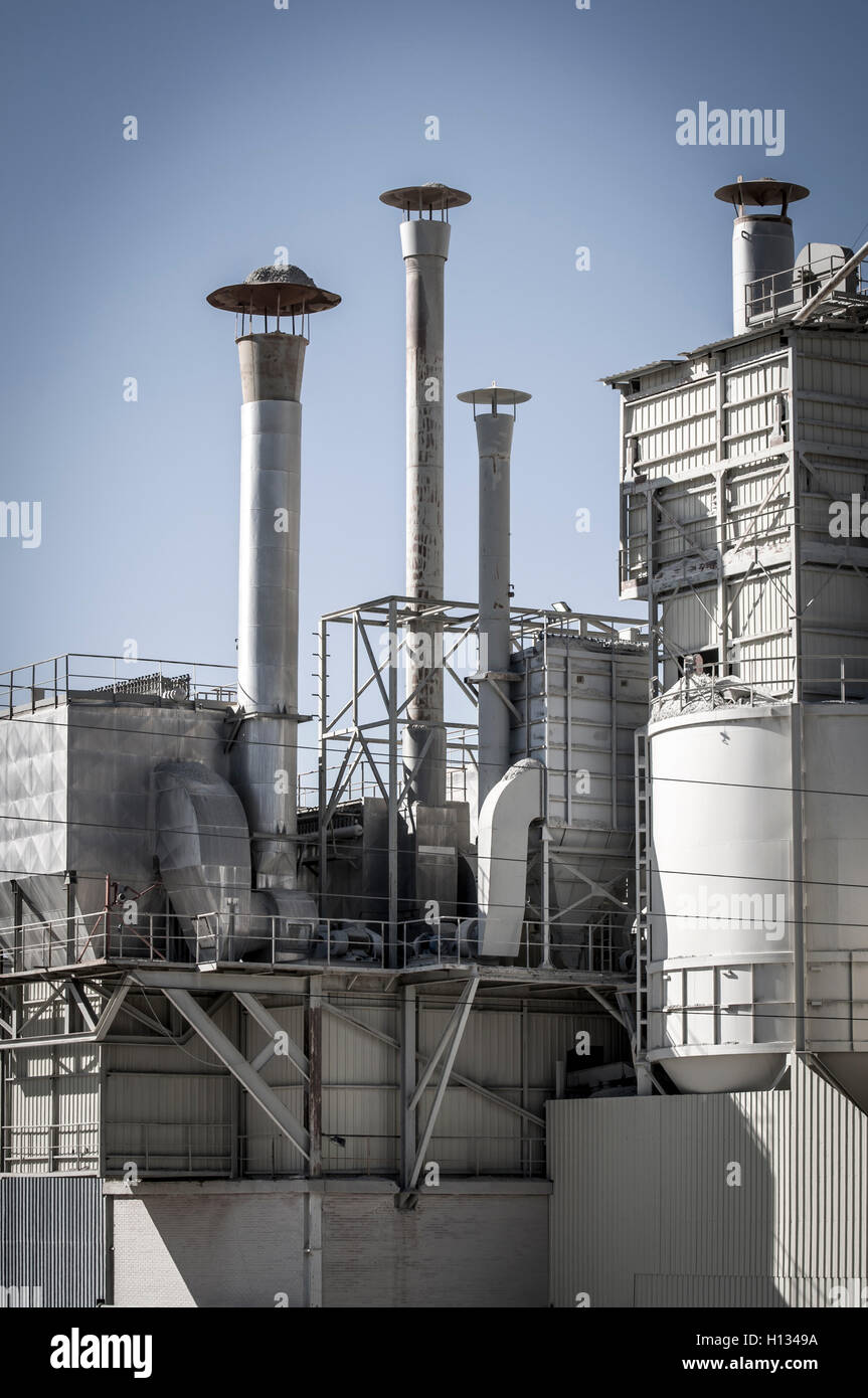 Oil refinery overview plant business hi-res stock photography and ...