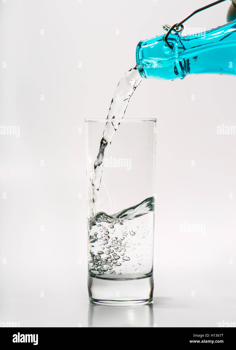 Pouring transparent soda water glass hi-res stock photography and ...