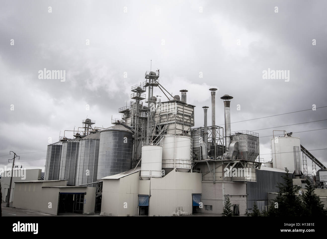 Oil refinery overview of plant hi-res stock photography and images - Alamy