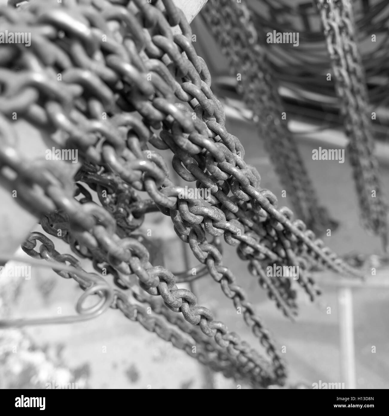 Weakest link chain Black and White Stock Photos & Images - Alamy