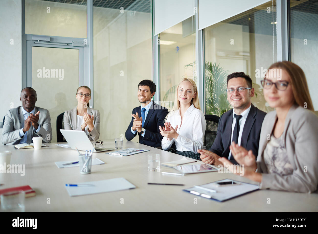 Businessman clapping hands hi-res stock photography and images - Alamy