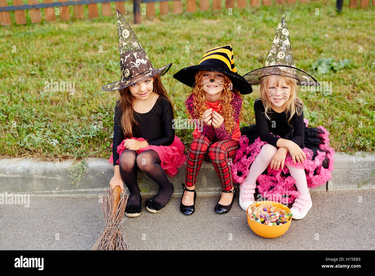 Child witches costume hi-res stock photography and images - Alamy
