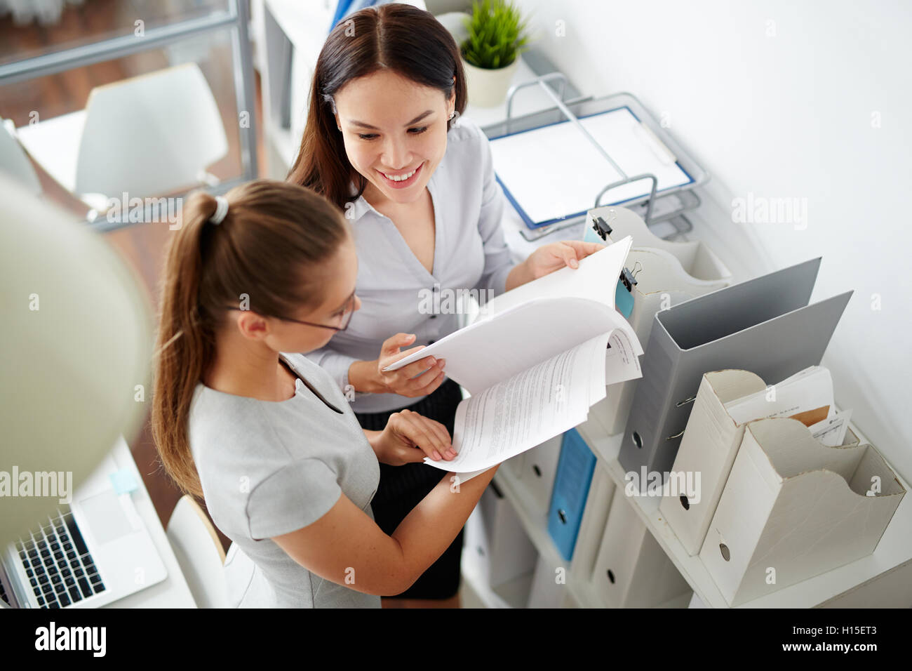 Auditing paperwork hi-res stock photography and images - Alamy
