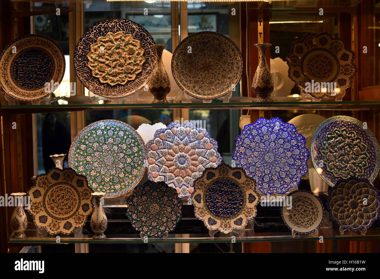 Handicraft made in esfahan isfahan hi-res stock photography and images ...