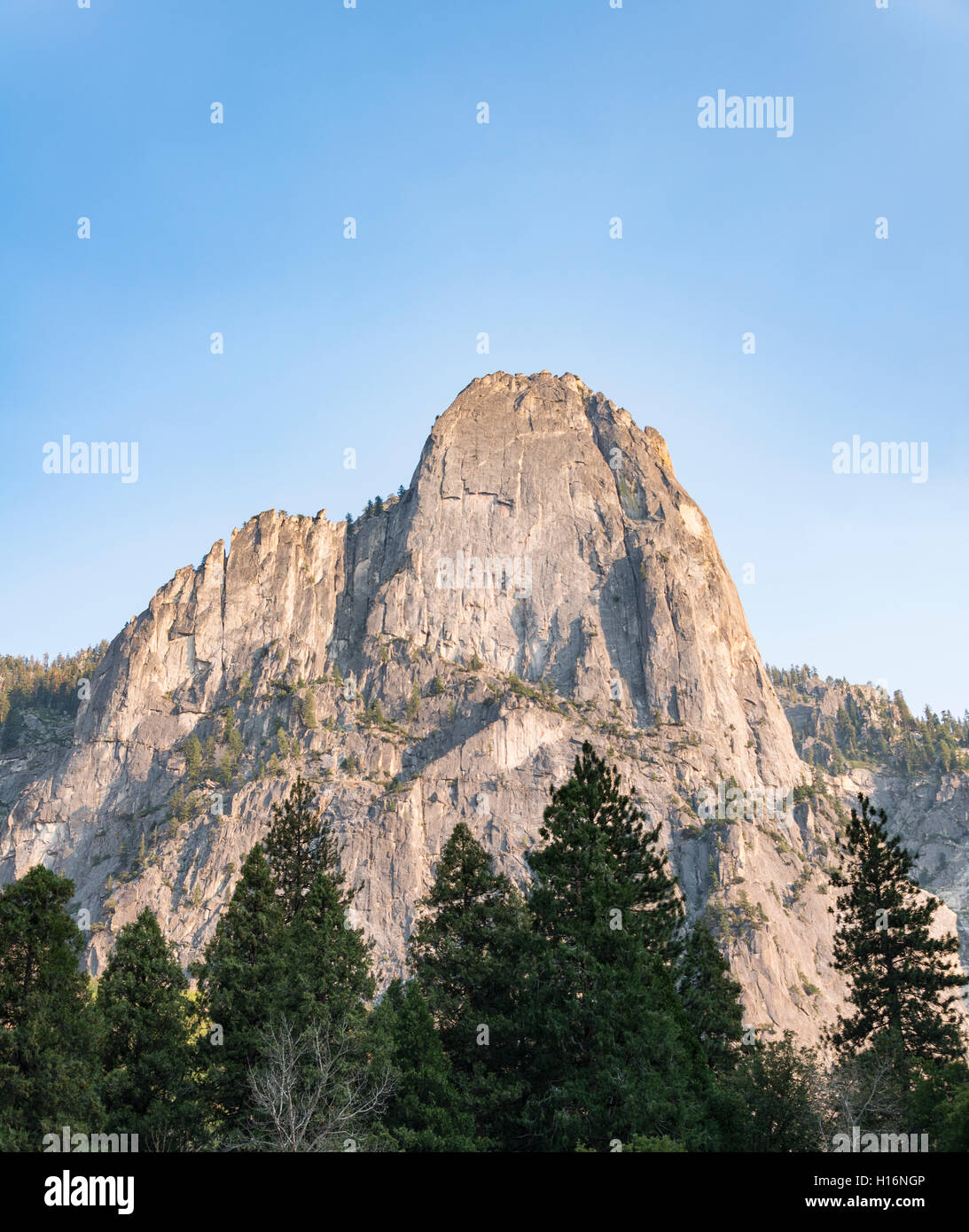 Rocky mountain, Yosemite Valley, Yosemite National Park, UNESCO World ...