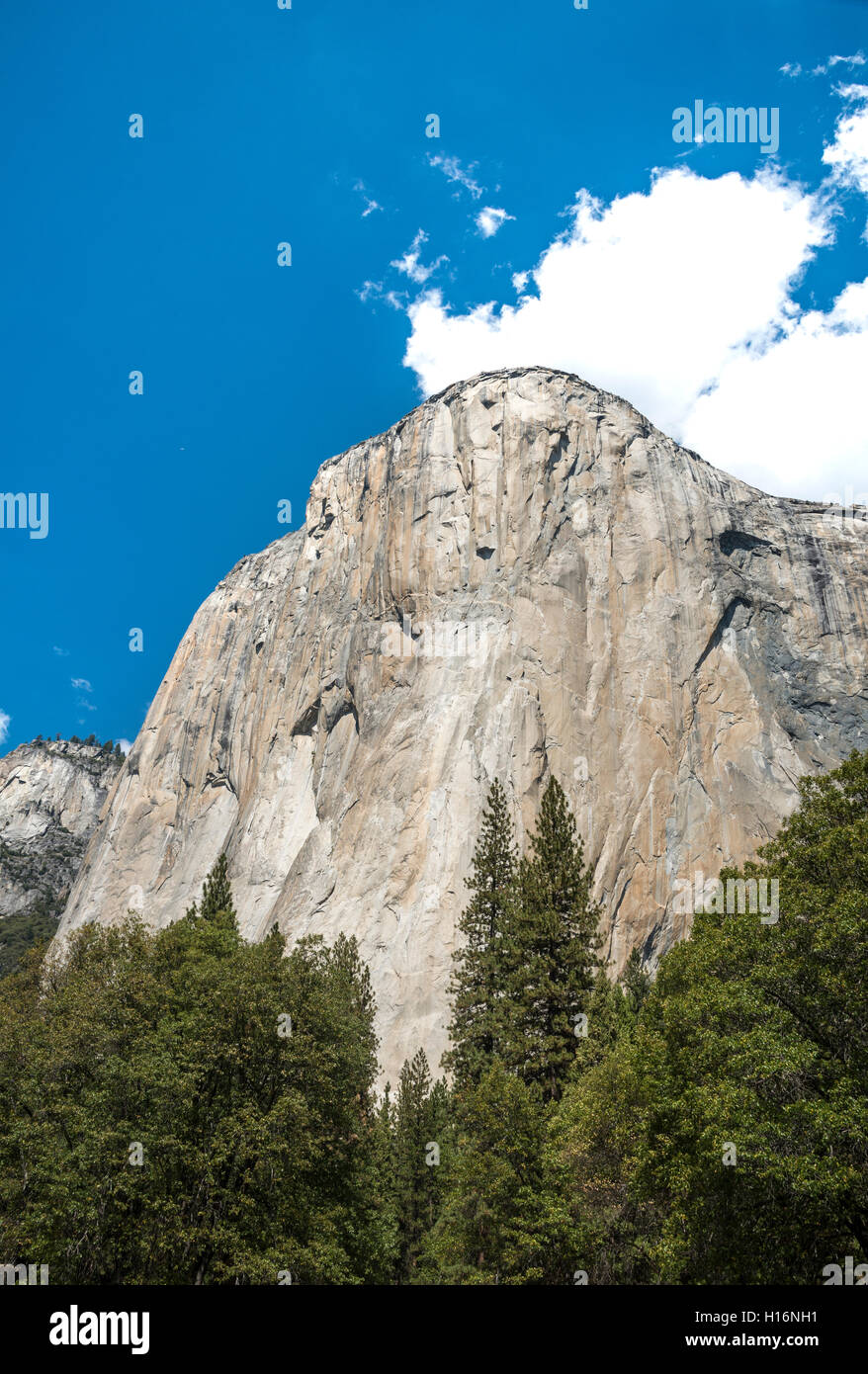 El Capitan, 980m tall monolith, Yosemite National Park, UNESCO World ...