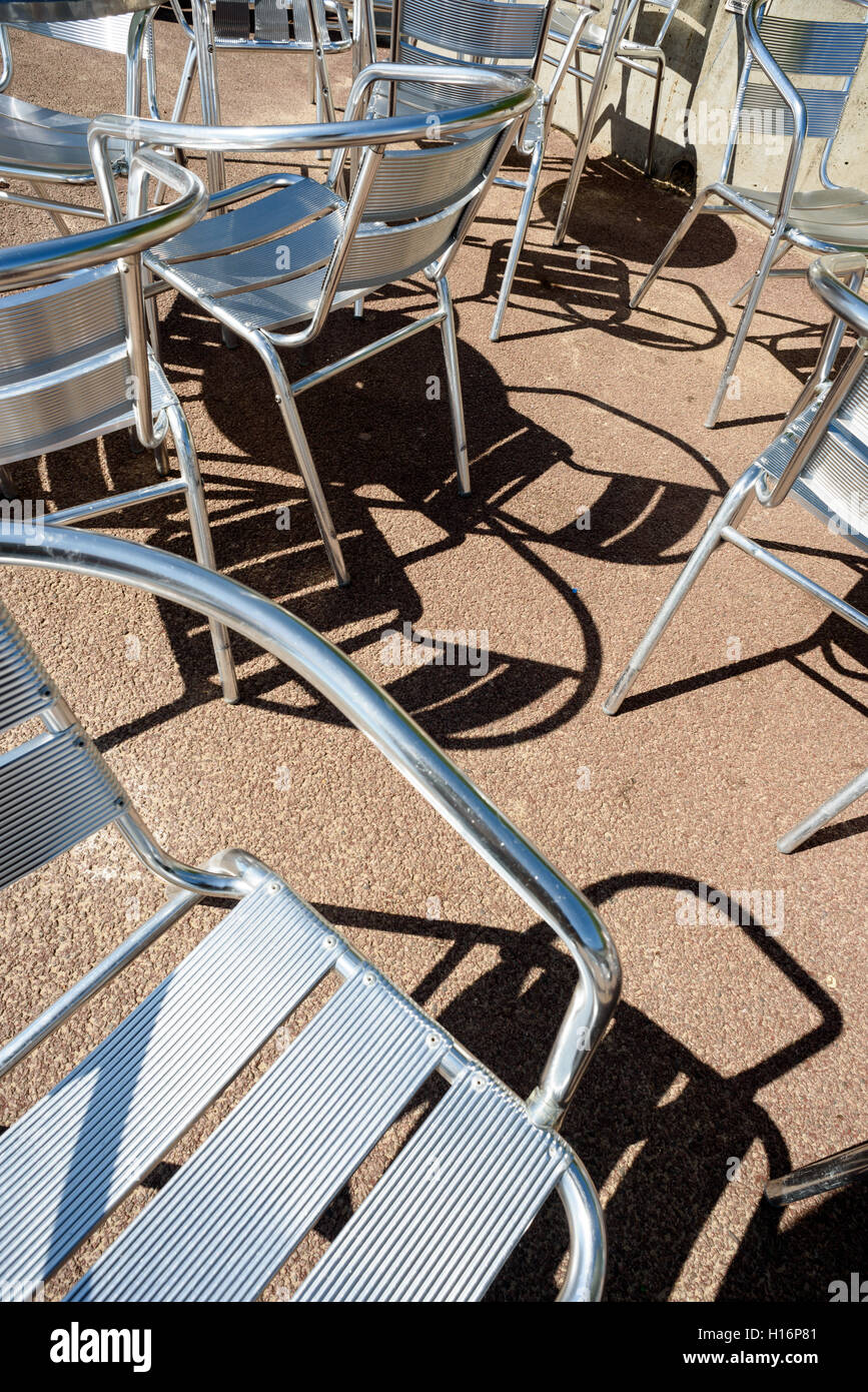 Cast shadow furniture hi-res stock photography and images - Alamy