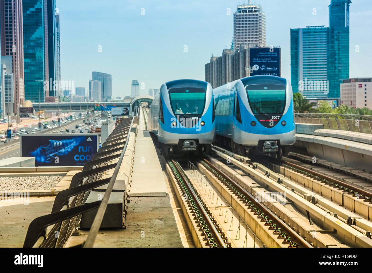 Dubai metro train hi-res stock photography and images - Alamy