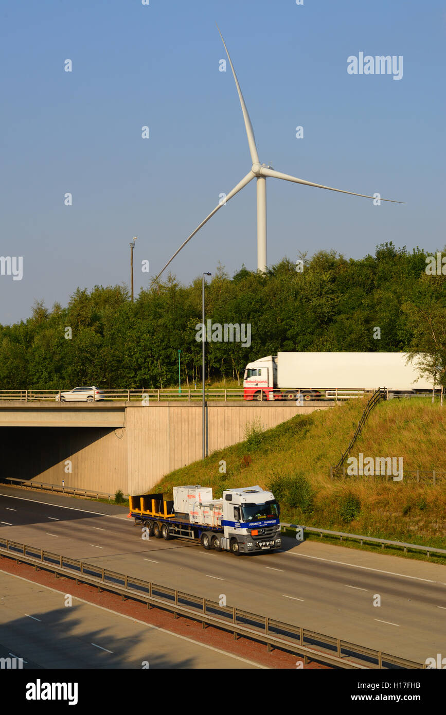Truck windmill hi-res stock photography and images - Alamy