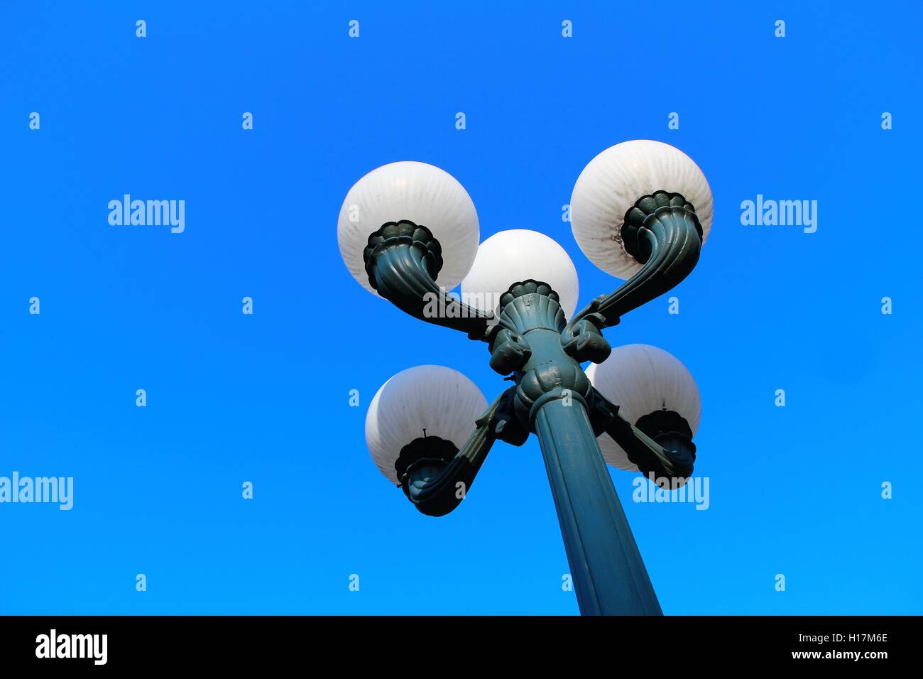 Decorative light pole hi-res stock photography and images - Alamy