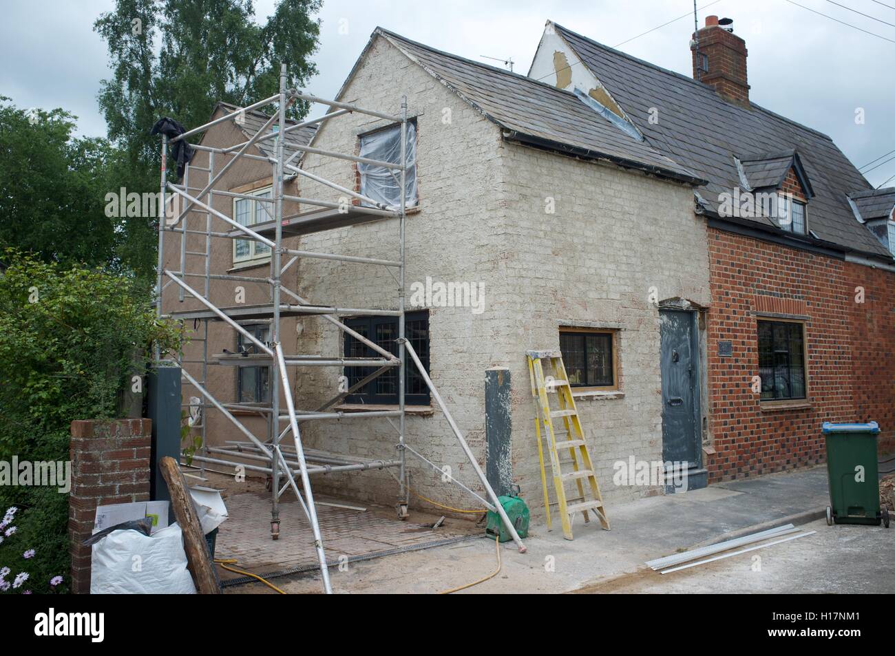 Lime plaster cottage hi-res stock photography and images - Alamy