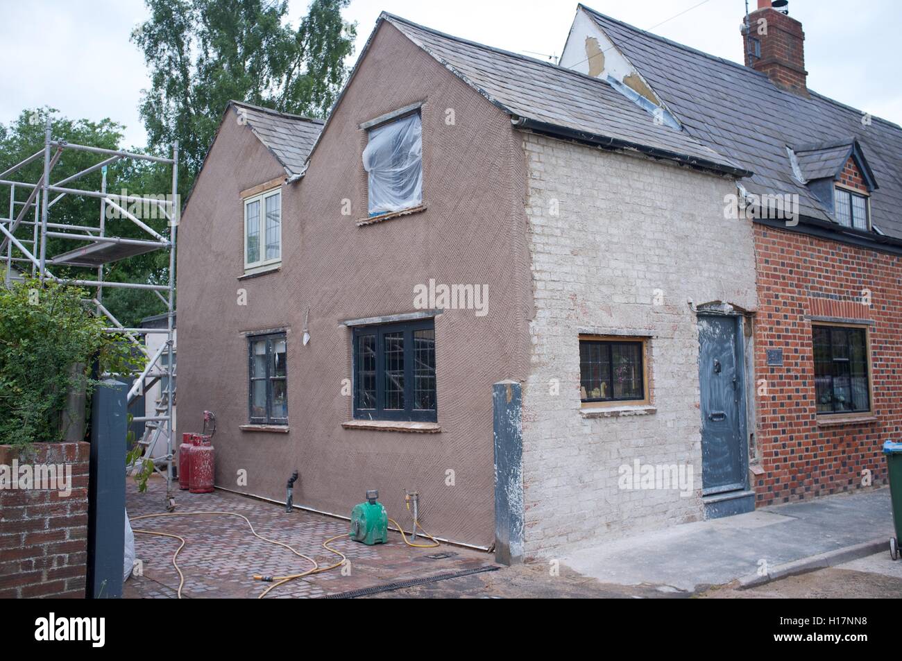 Lime plaster cottage hi-res stock photography and images - Alamy