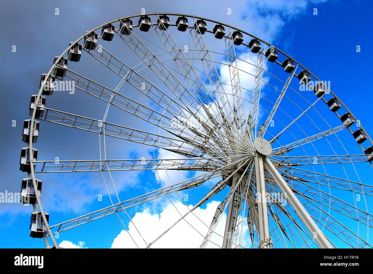 Ferris wheel,, Place De La Concorde, Paris, France Stock Photo - Alamy