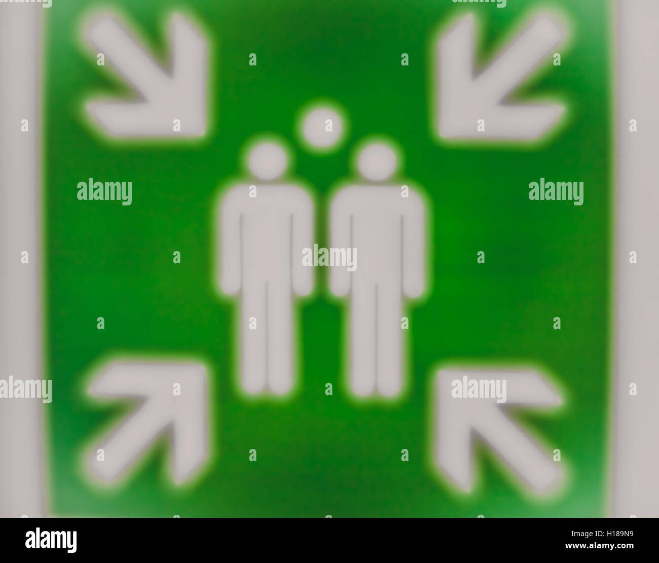 Green sign emergency assembly point hi-res stock photography and images ...