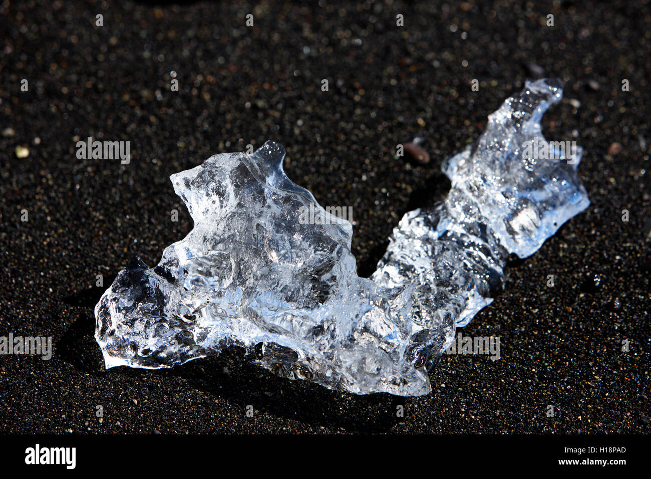 Ice diamond beach hi-res stock photography and images - Alamy