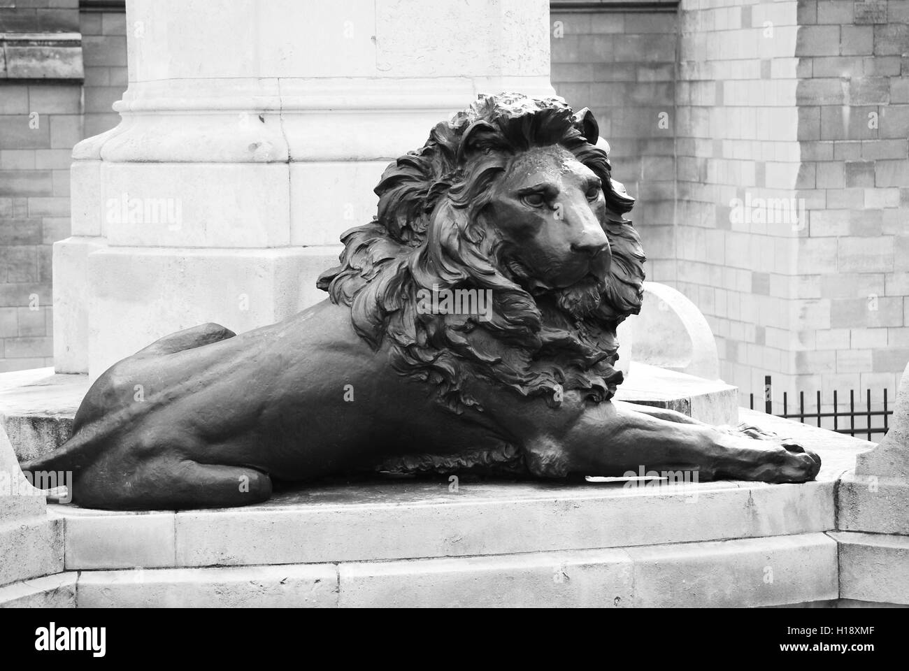 British lion symbol Black and White Stock Photos & Images - Alamy
