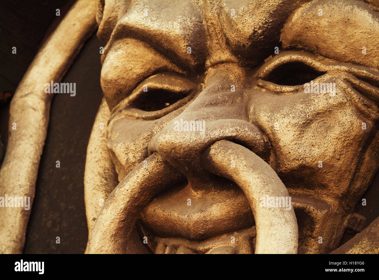 Mask like features hi-res stock photography and images - Alamy