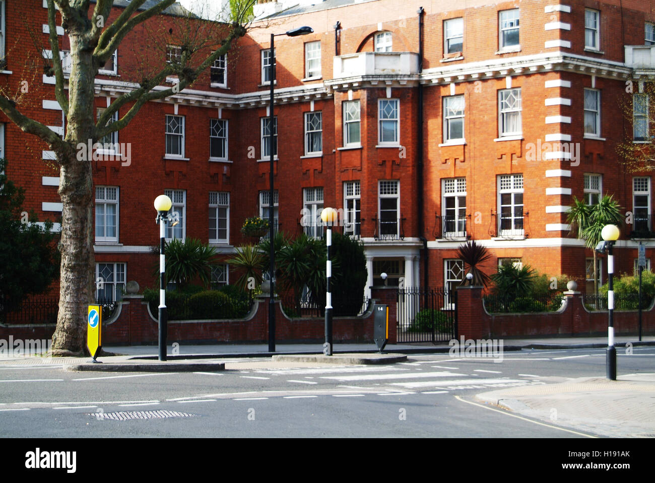 photo of a crossing in a residential part of central London Stock Photo ...