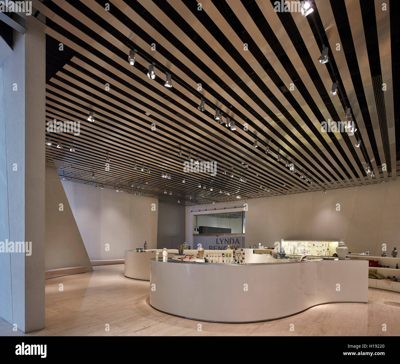 Museum shop hi-res stock photography and images - Alamy