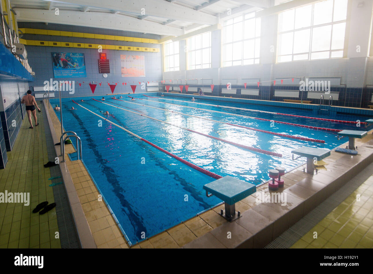 start and lane of swimming pool Stock Photo - Alamy