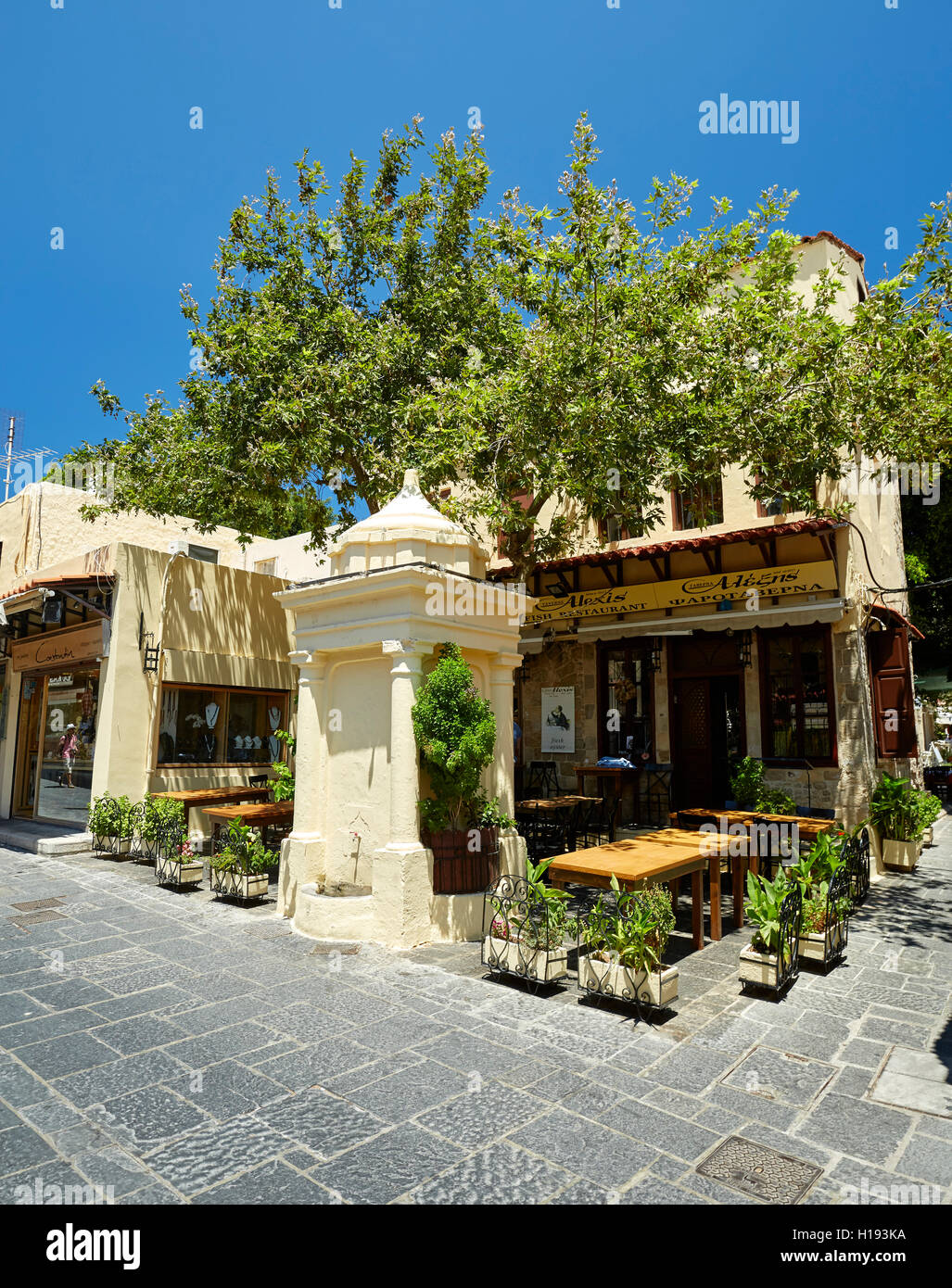 Cafe street scene hi-res stock photography and images - Alamy