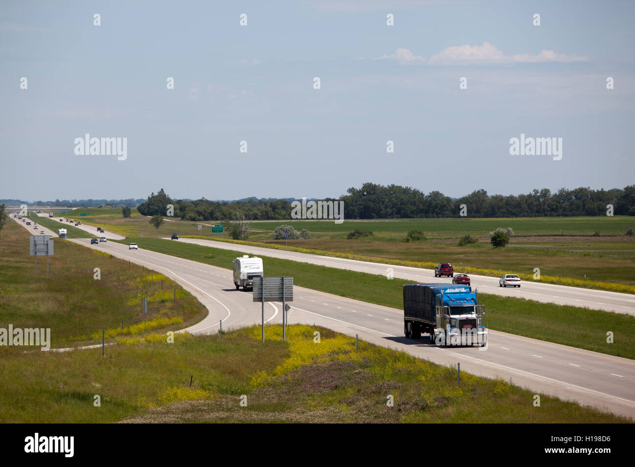 Freeway traffic hi-res stock photography and images - Alamy