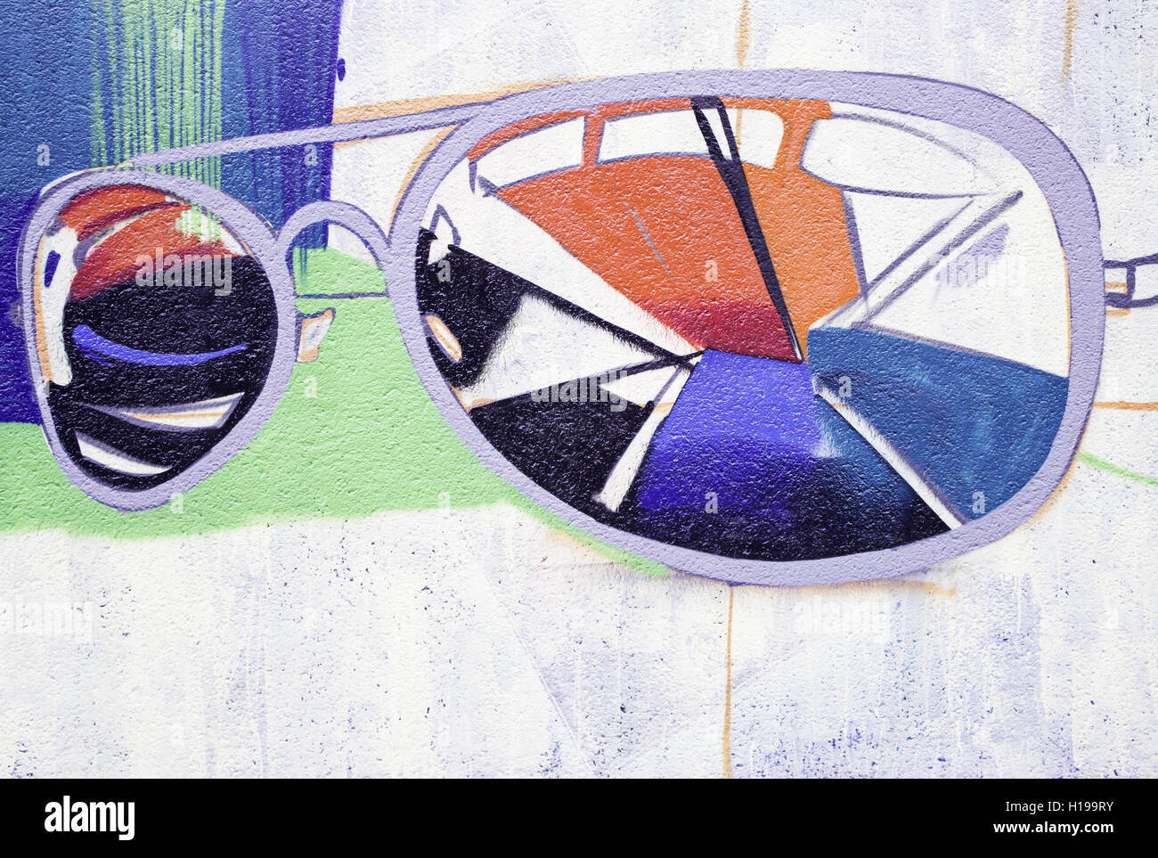 Graffiti glasses in urban wall decoration Stock Photo - Alamy