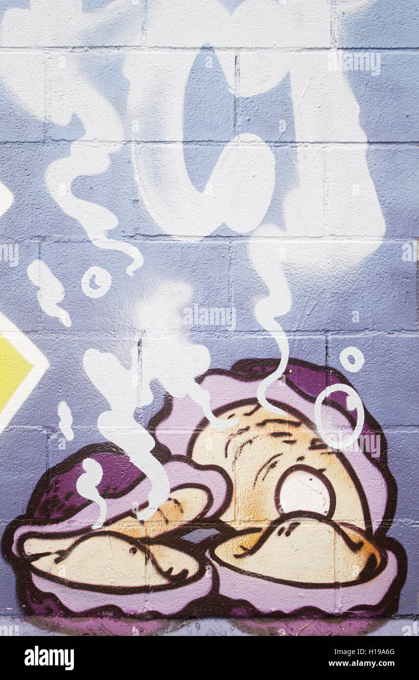 Graffiti clams with pearl urban wall Stock Photo - Alamy