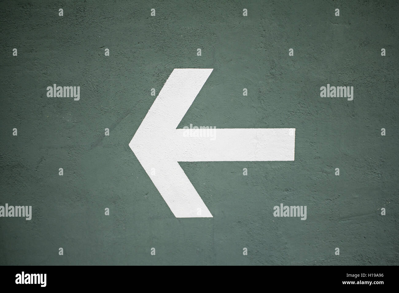 Graffiti arrows hi-res stock photography and images - Alamy