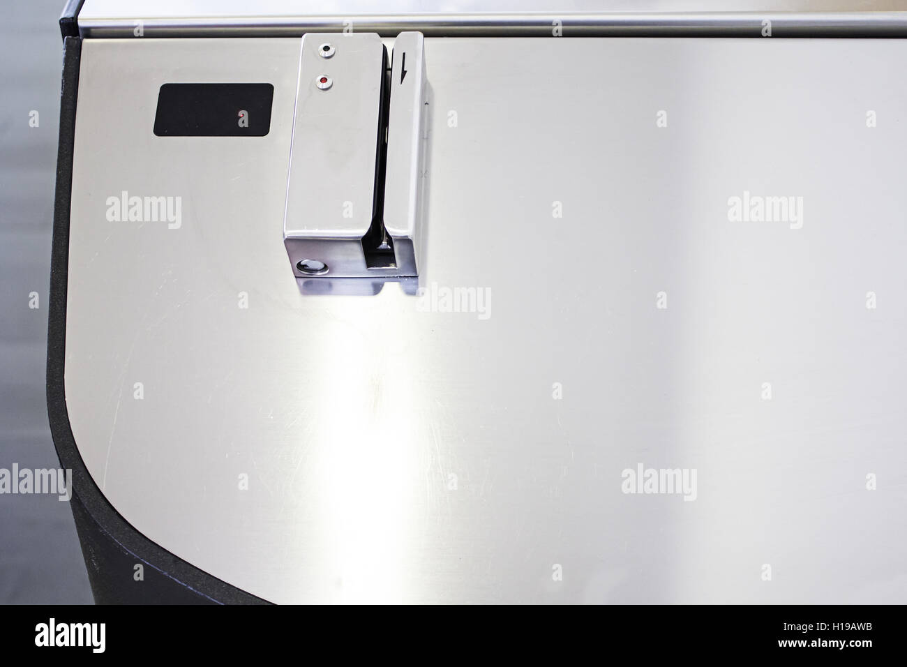 Airport access control hi-res stock photography and images - Alamy