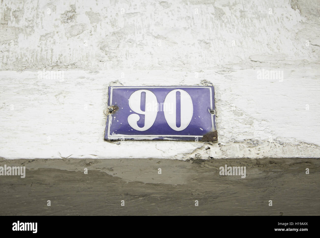 House number 90 hi-res stock photography and images - Alamy