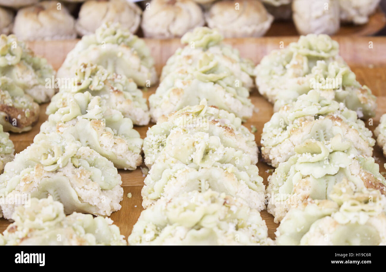 Arabic desserts hi-res stock photography and images - Alamy