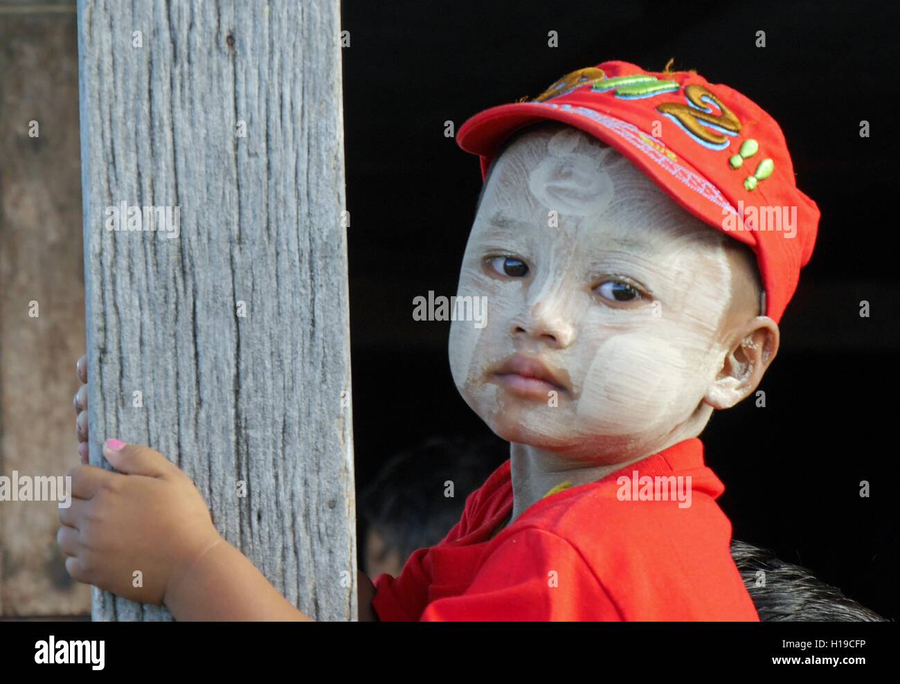 Sunscreen powder hi-res stock photography and images - Alamy