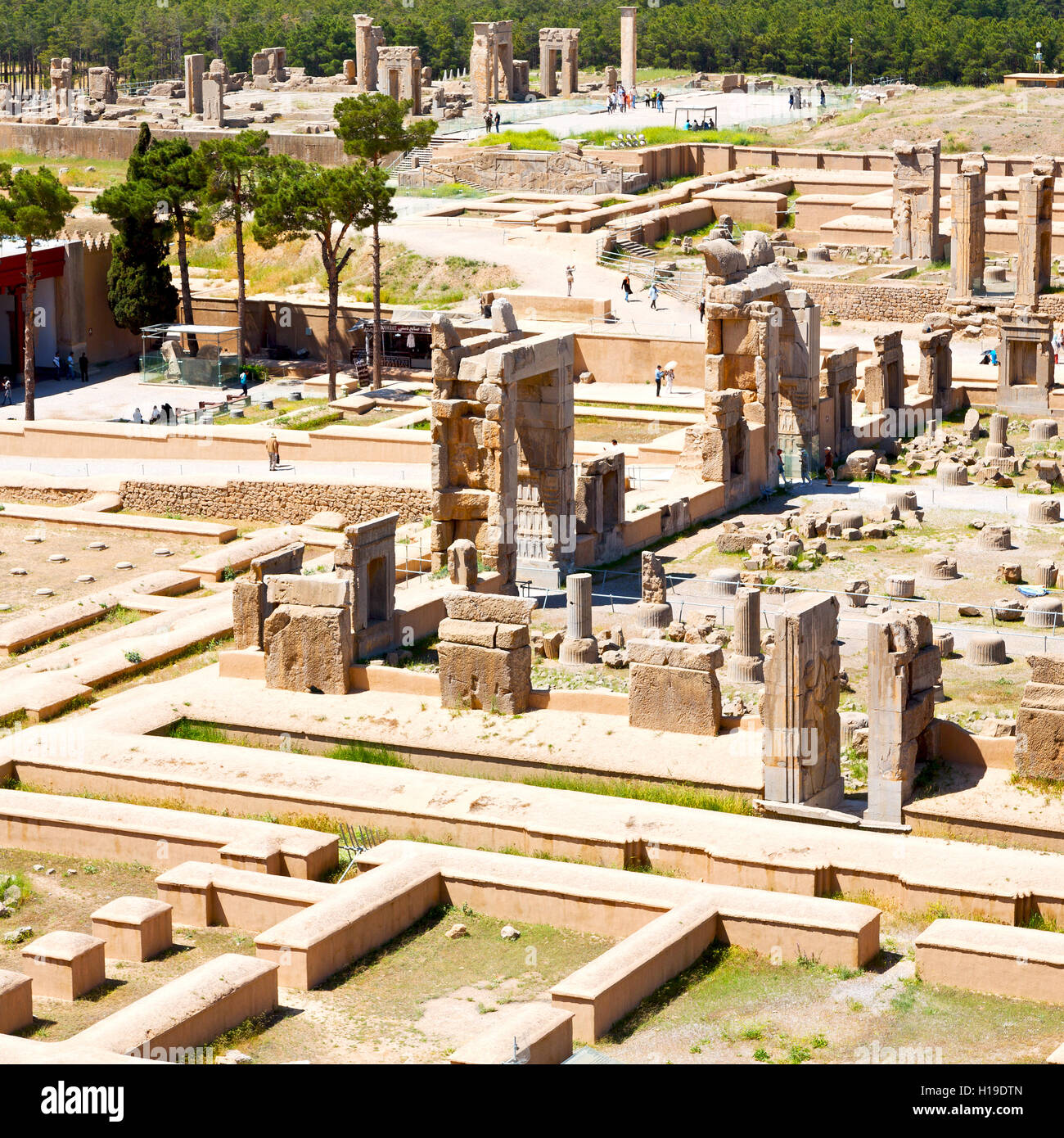 in iran persepolis the old ruins historical destination monuments and ...