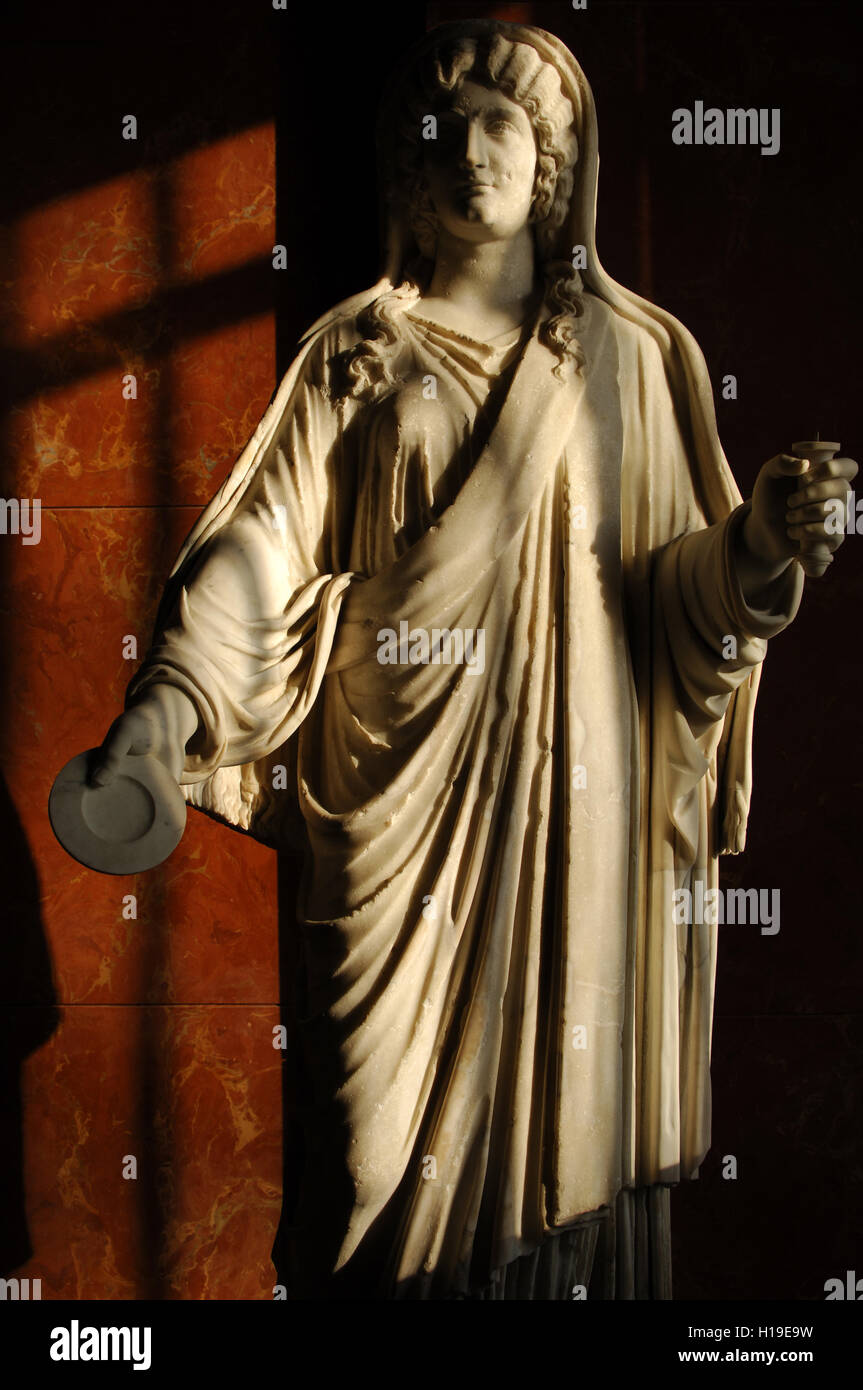 Roman empress hi-res stock photography and images - Alamy