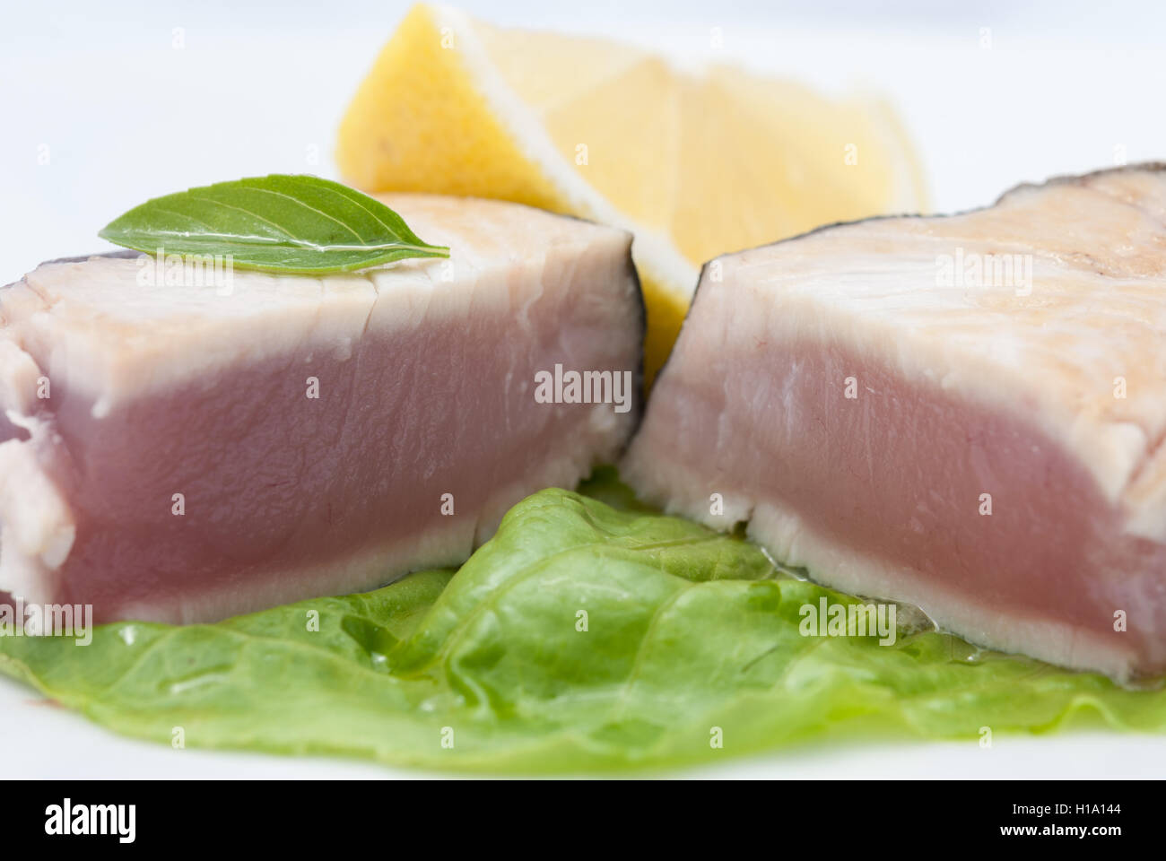 Pan fried fish tuna fillet hi-res stock photography and images - Alamy