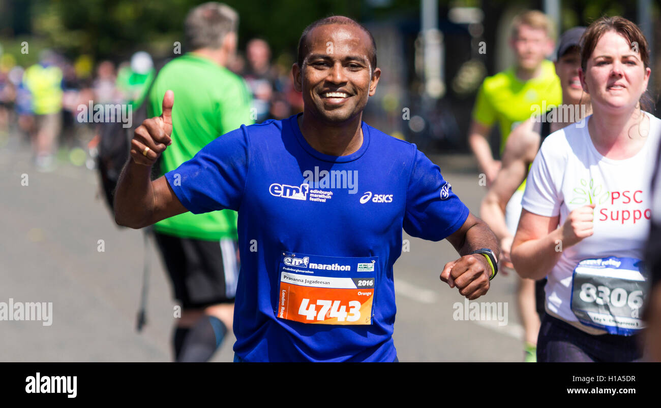 Marathon runner hi-res stock photography and images - Alamy