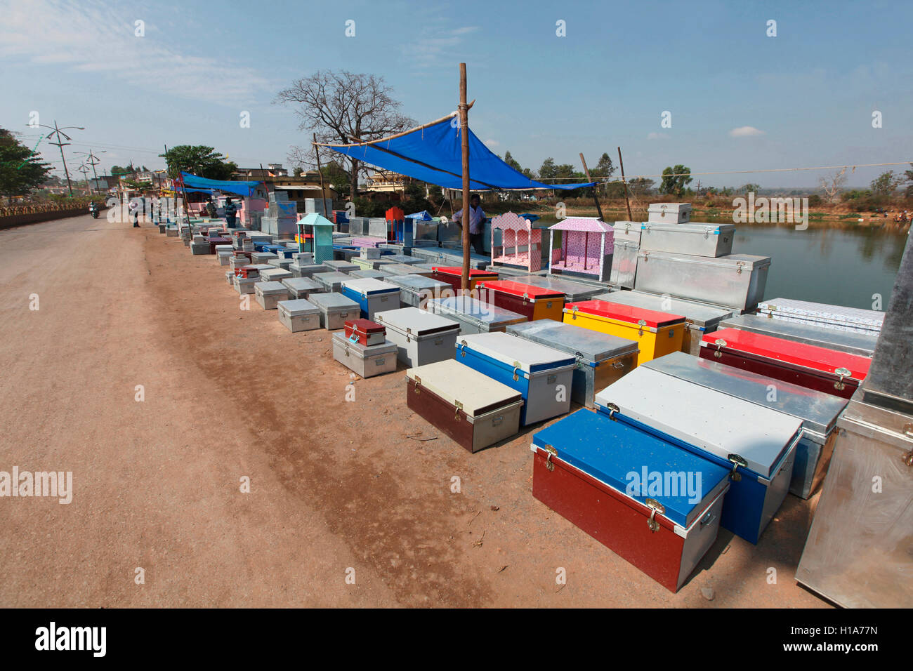 Kondagaon village bazar hi-res stock photography and images - Alamy